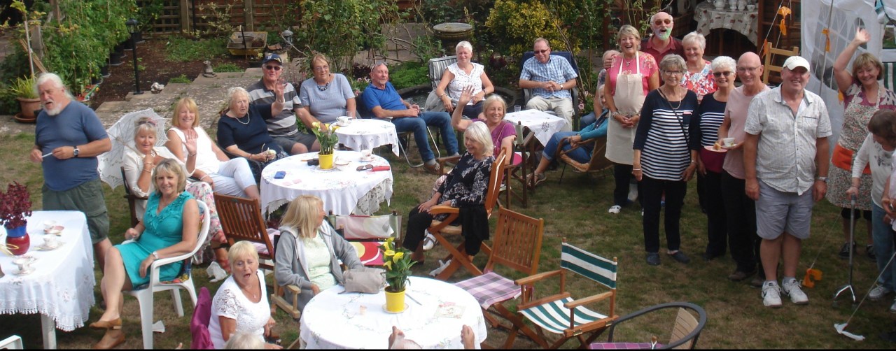 Friends Around The Bay – A friendship club for singles in Torbay