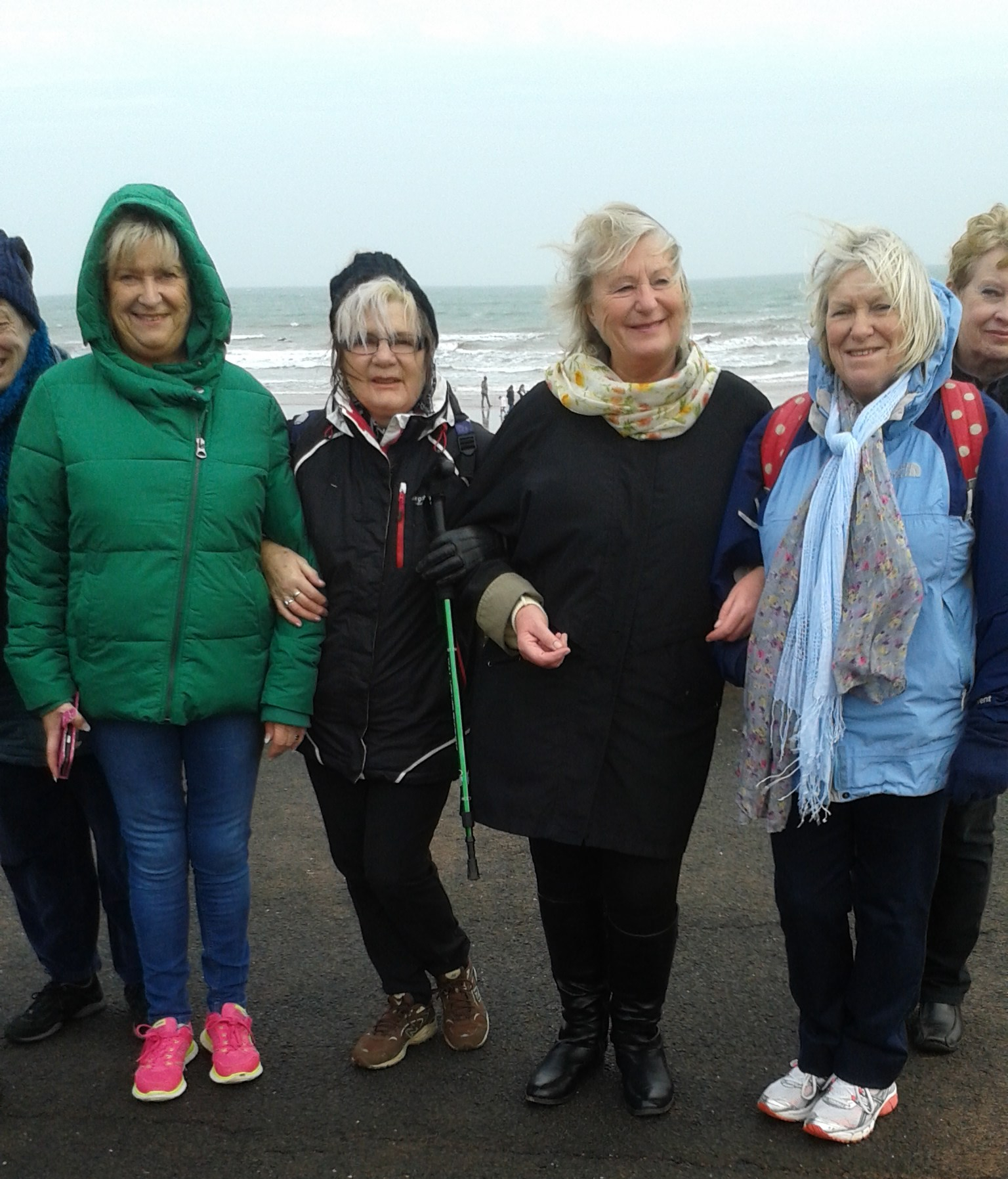 Friends Around The Bay – A friendship club for singles in Torbay